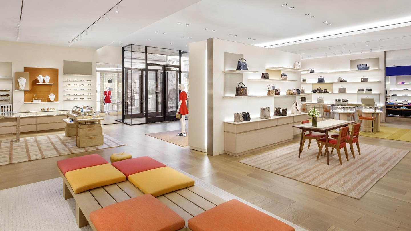 Louis Vuitton Seattle Bravern Store in Bellevue, United States | LOUIS ...