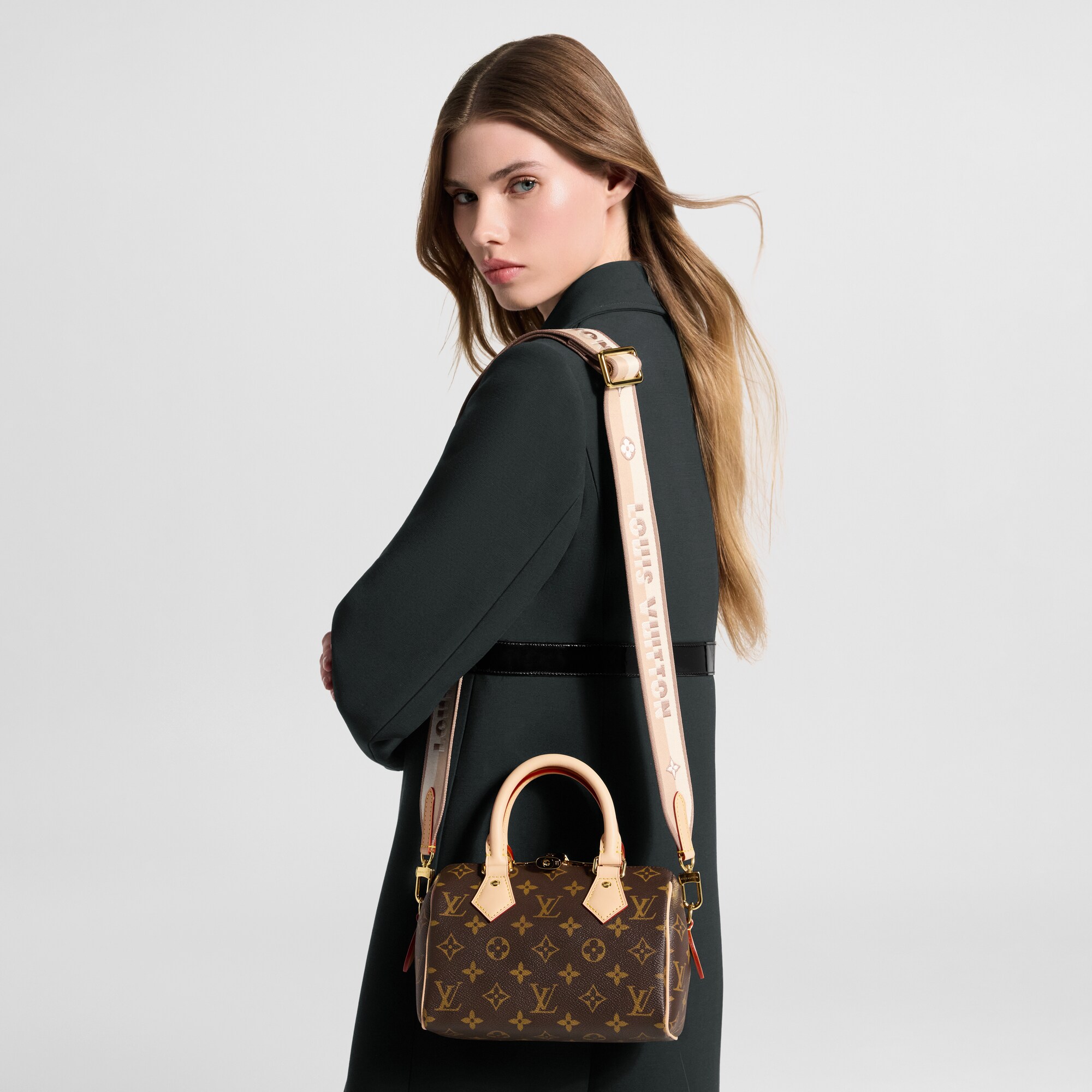 Speedy Bandoulière 20 Bag Monogram Canvas - Handbags M46222 | LOUIS VUITTON